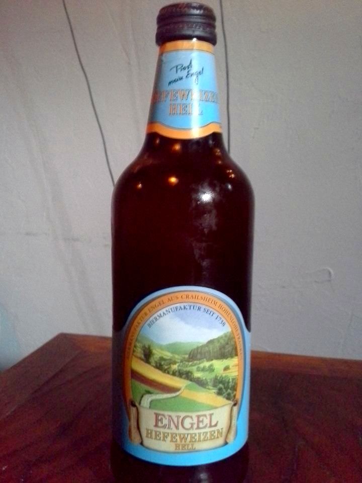 Piwo Engel Hefeweizen Hell w klubie muzycznym Chmury – Pitu Pitu Warszawa